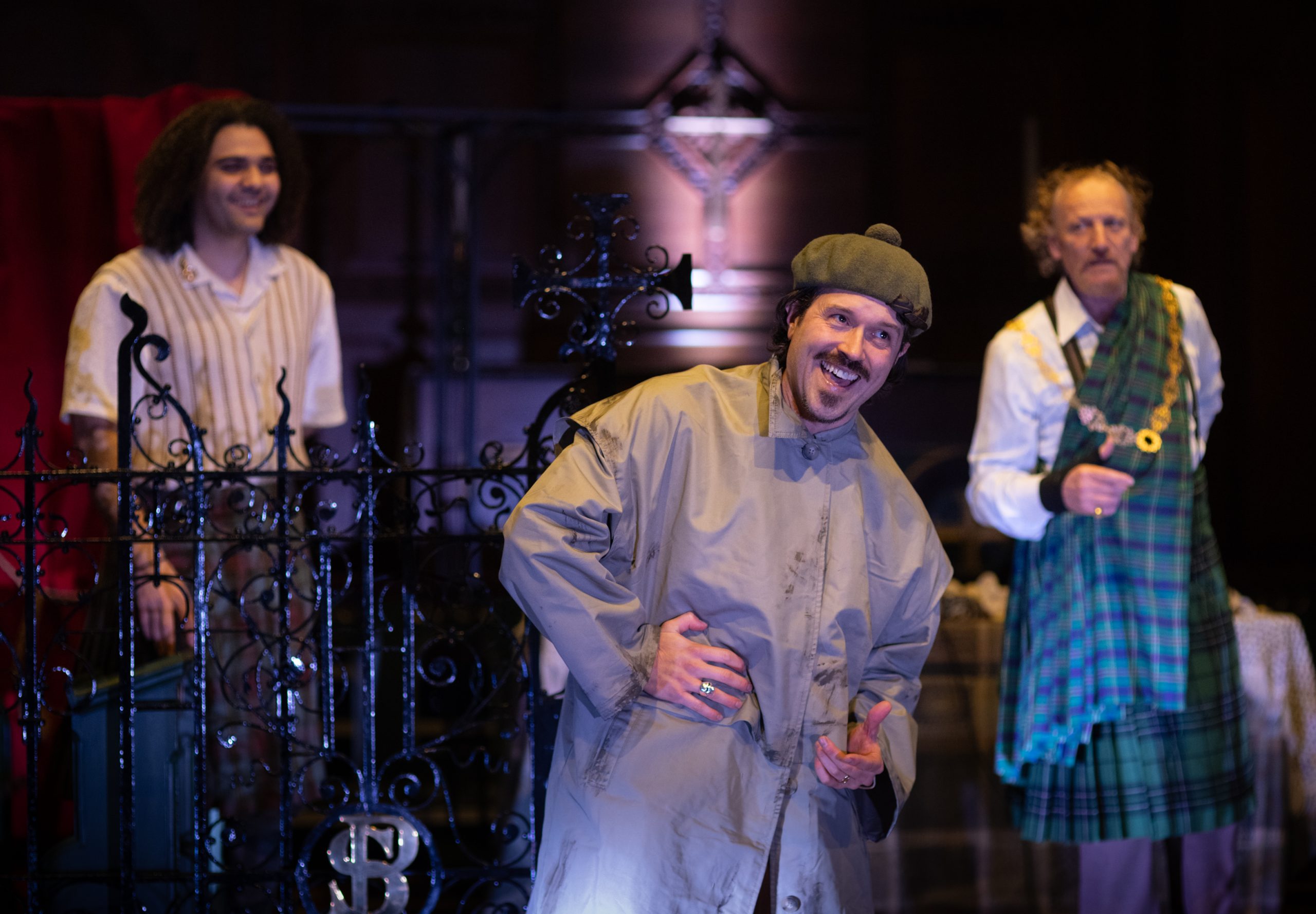 thespyinthestalls review MACBETH at St Paul's Church Covent